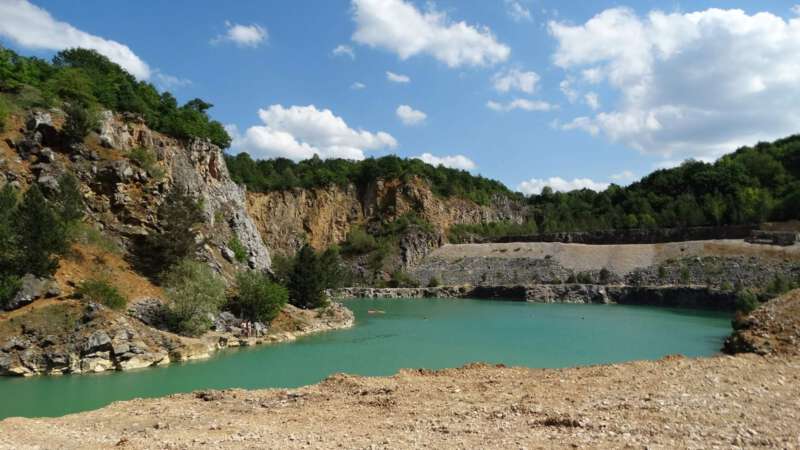 Lom Homolák – koupání, parkování, prozradíme vše